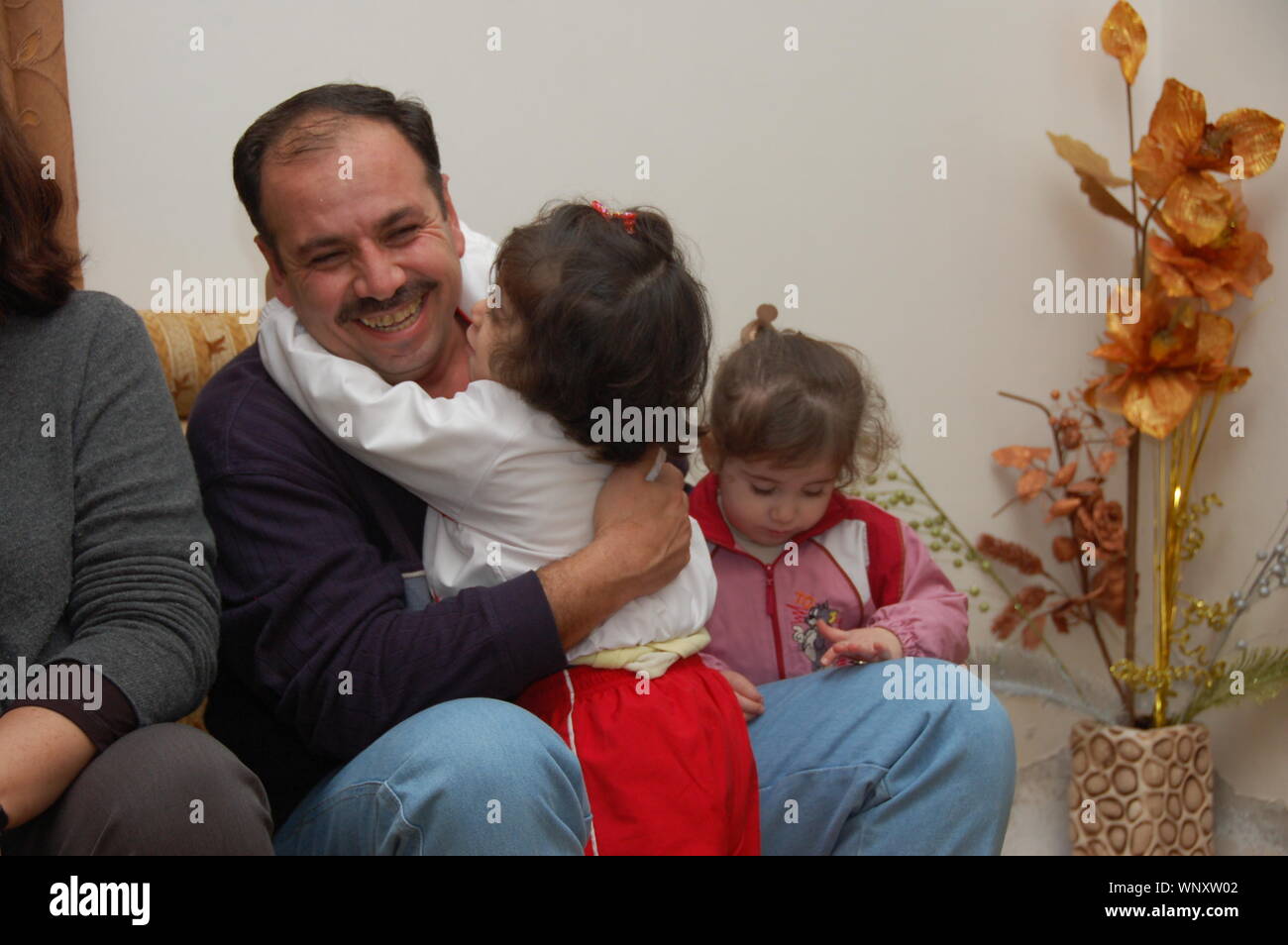 Syrian young woman at refugee camp hi-res stock photography and images ...