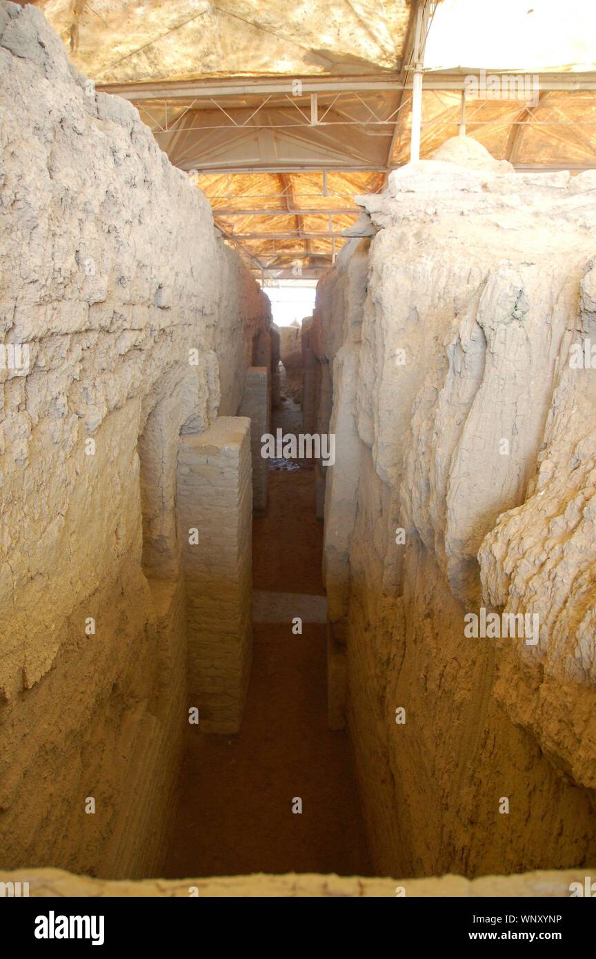 Archaeological site of Mari Stock Photo - Alamy
