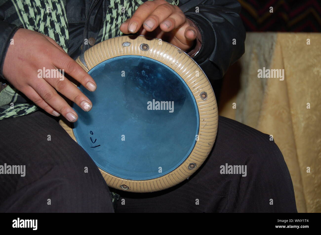 Darbuka hi-res stock photography and images - Alamy