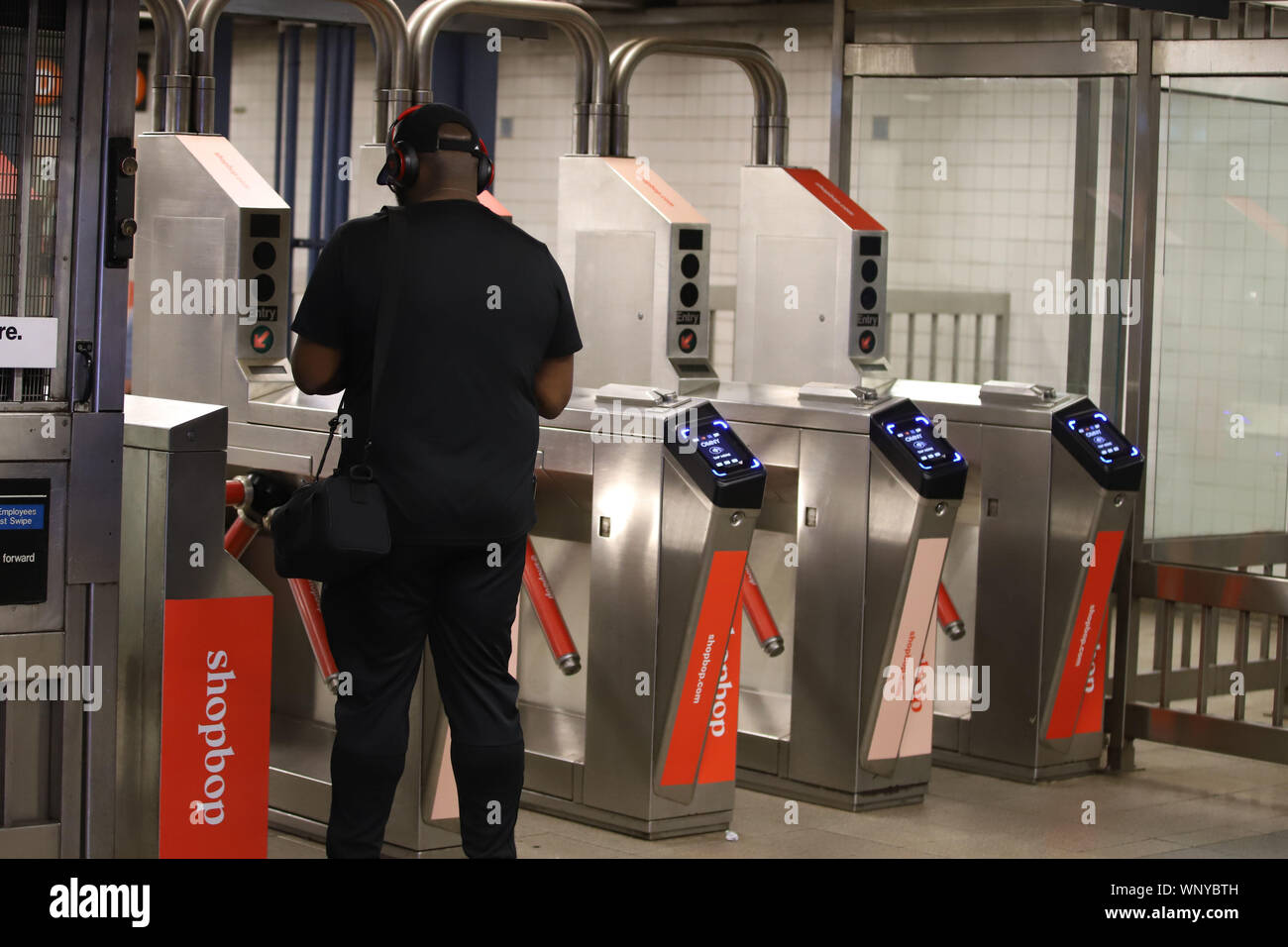 New York, New York, USA. 5th Sep, 2019. New York Subway MTA begins ...