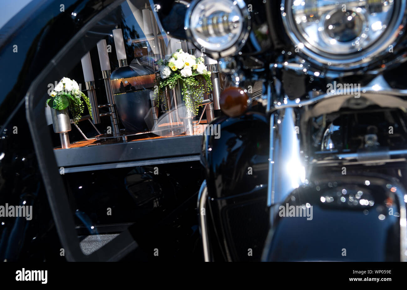 Motorcycle coffin hi-res stock photography and images - Alamy
