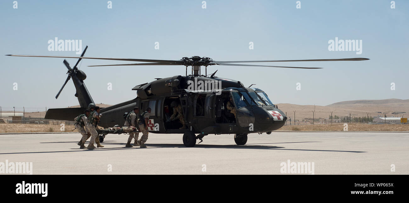 Royal jordanian army hi-res stock photography and images - Alamy