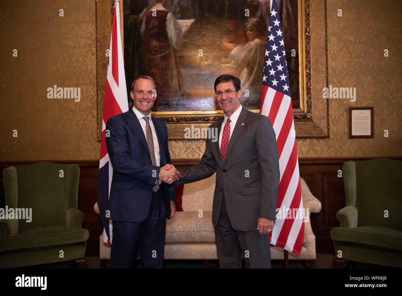 Foreign secretary dominic raab meets hi-res stock photography and ...