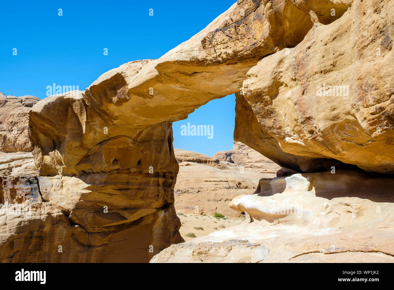Bridge arch jordan wadi rum hi-res stock photography and images - Alamy