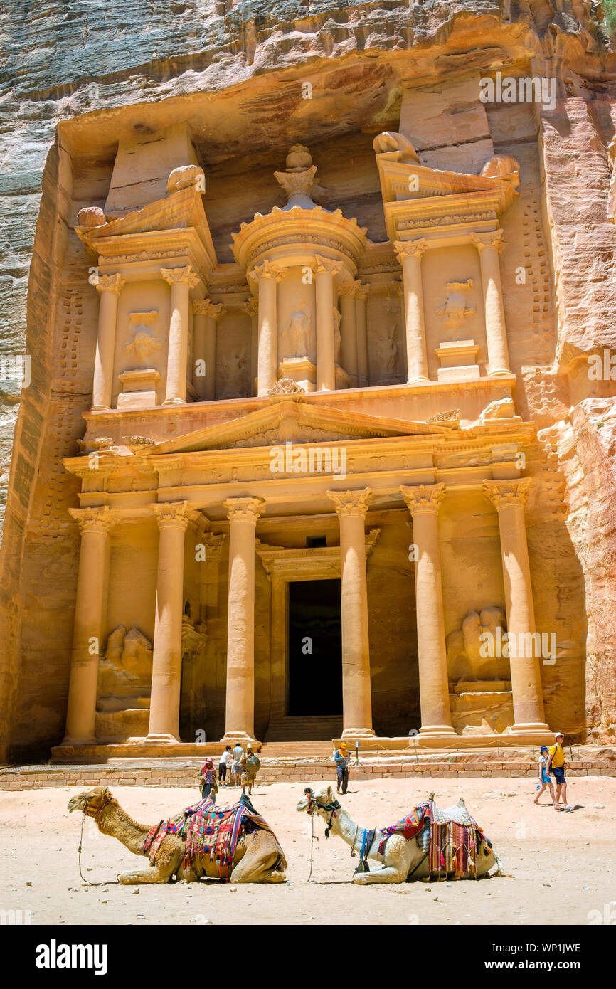Old world camel hi-res stock photography and images - Alamy