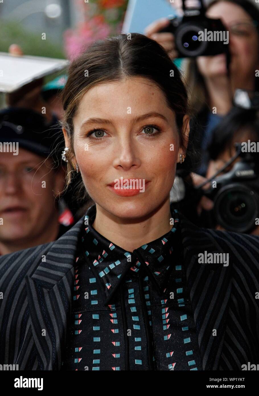 Jessica bell hi-res stock photography and images - Alamy