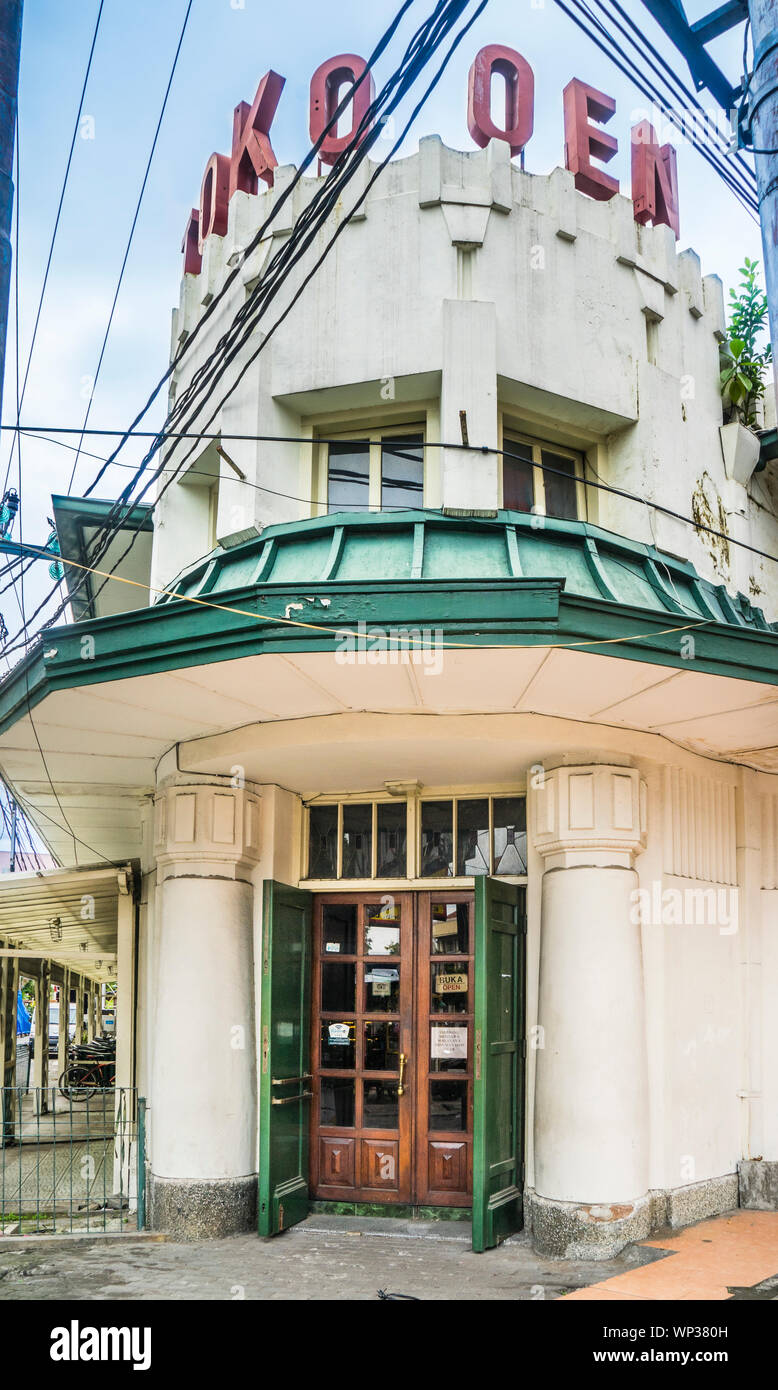 Toko Oen, Dutch Colonial-style Restaurant and Ice Cream Parlour ...