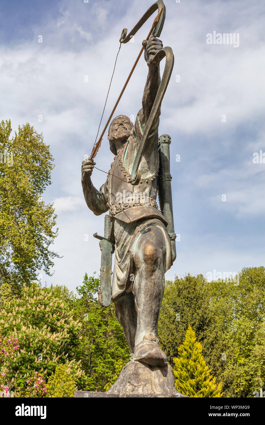 Statue of Arash the Archer, Saadabad Palace, Tehran, Iran Stock Photo ...