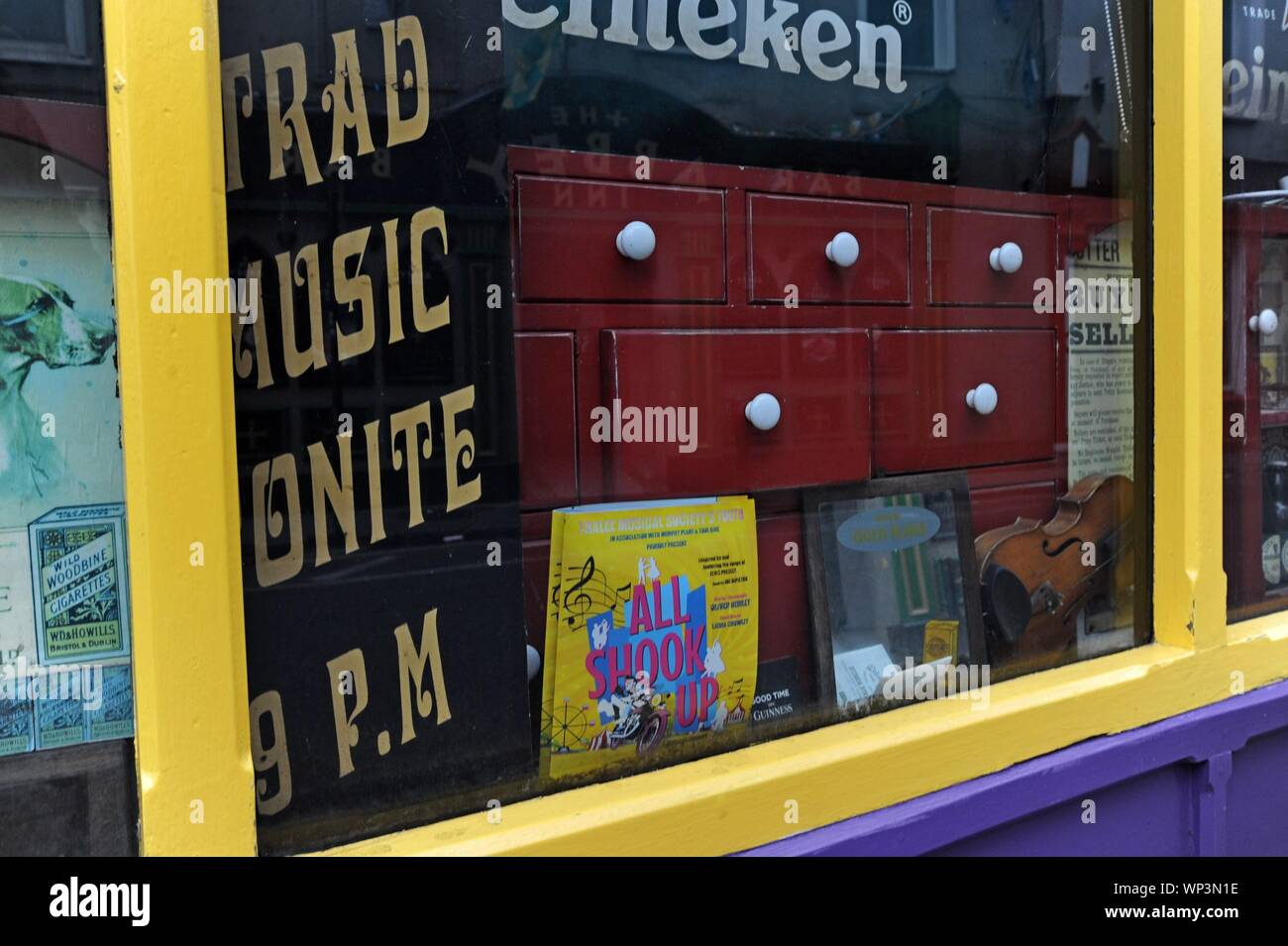 A sign advertising a traditional music session outside Sean Ogs bar in ...