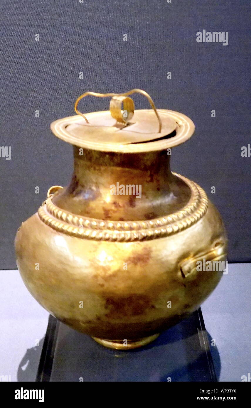 ancient, Greek, gold, cup, history Stock Photo - Alamy