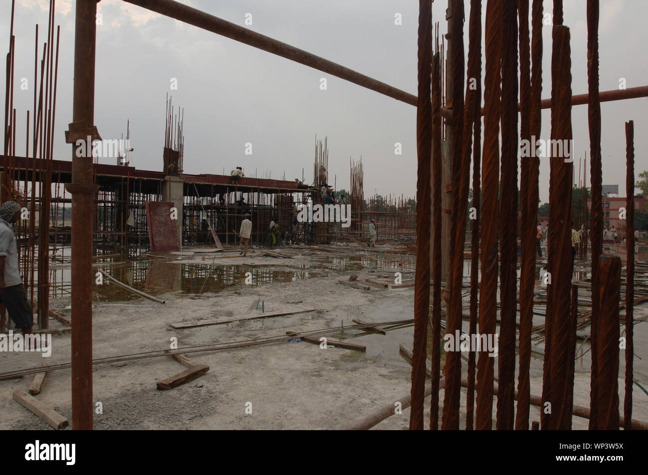 Building under construction Stock Photo - Alamy
