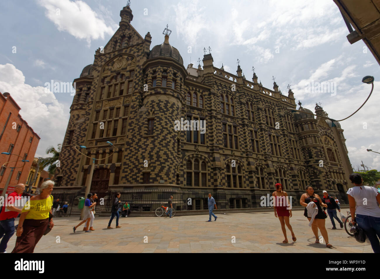 Streets and squares of downtown Medellin Stock Photo - Alamy