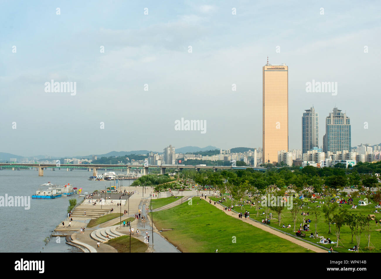 Hangang river area hi-res stock photography and images - Alamy