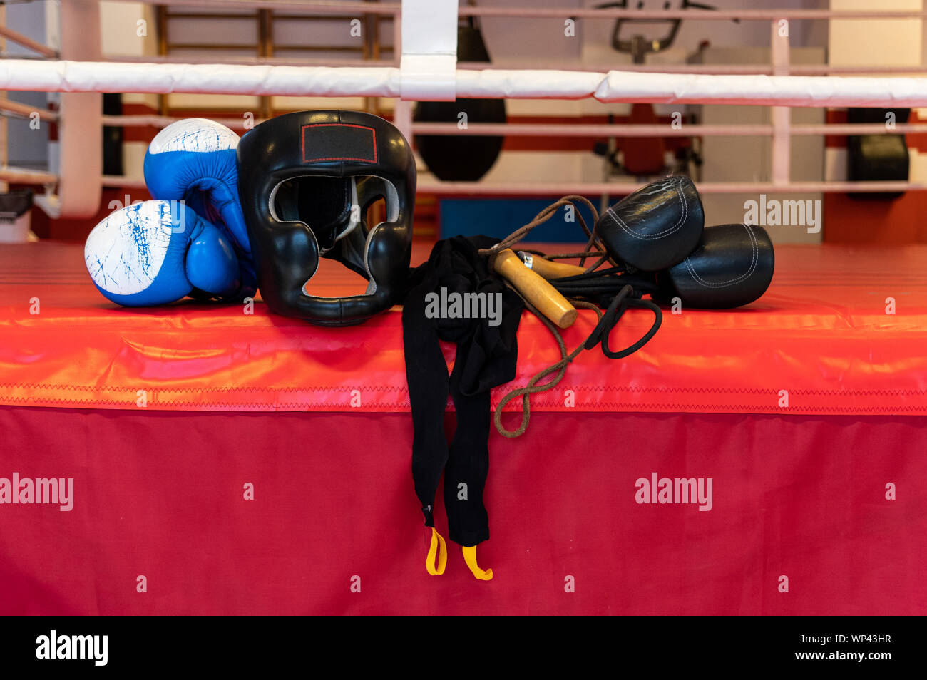 Boxing ammunition in the ring. Boxing atmosphere Stock Photo - Alamy