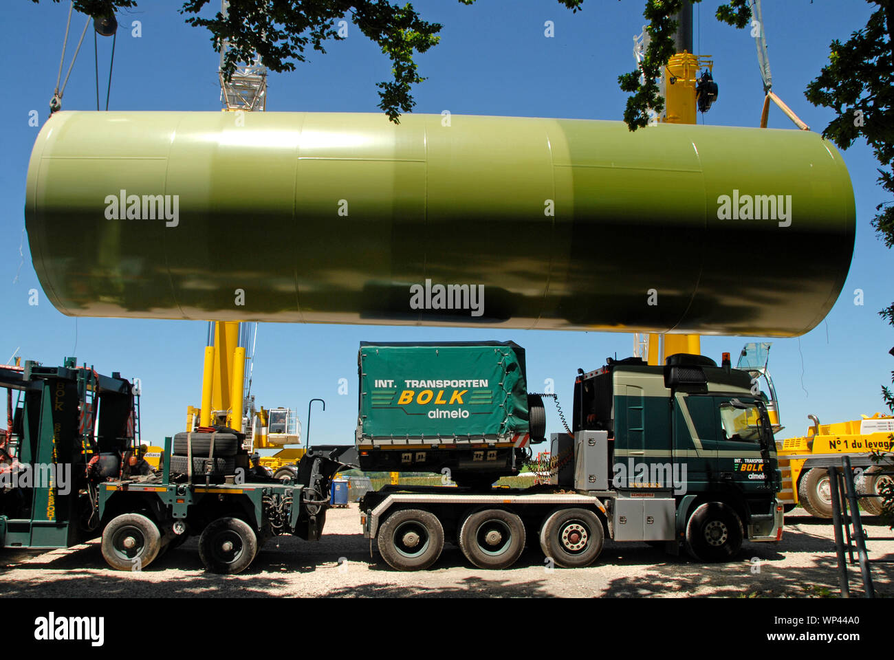 Transport and installation of wind turbines in the Massif Central ...