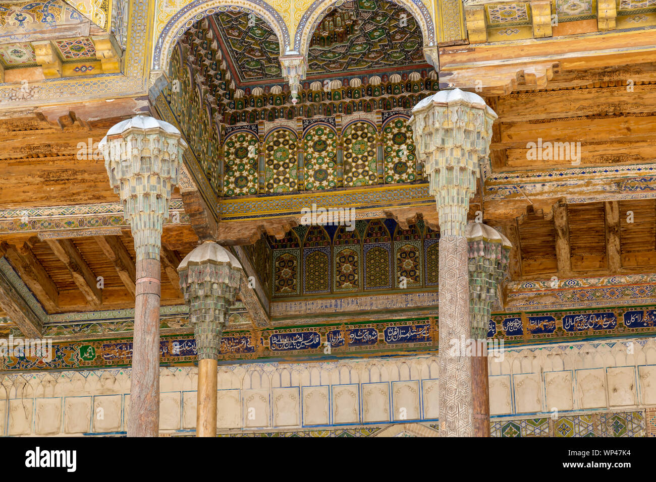 High pillars hi-res stock photography and images - Alamy