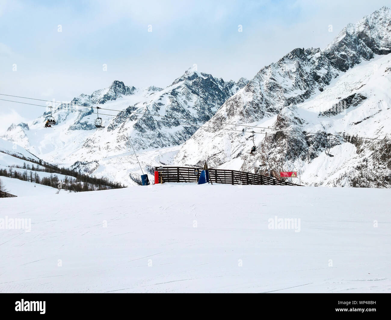 Resort chamonix hi-res stock photography and images - Alamy
