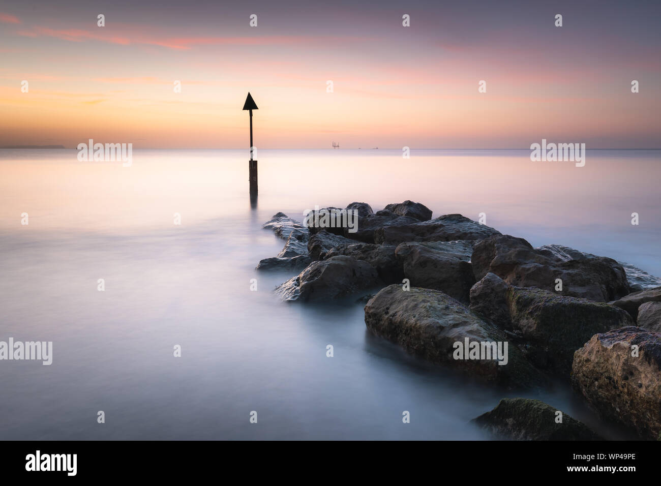 Groynes on bournemouth beach hi-res stock photography and images - Alamy