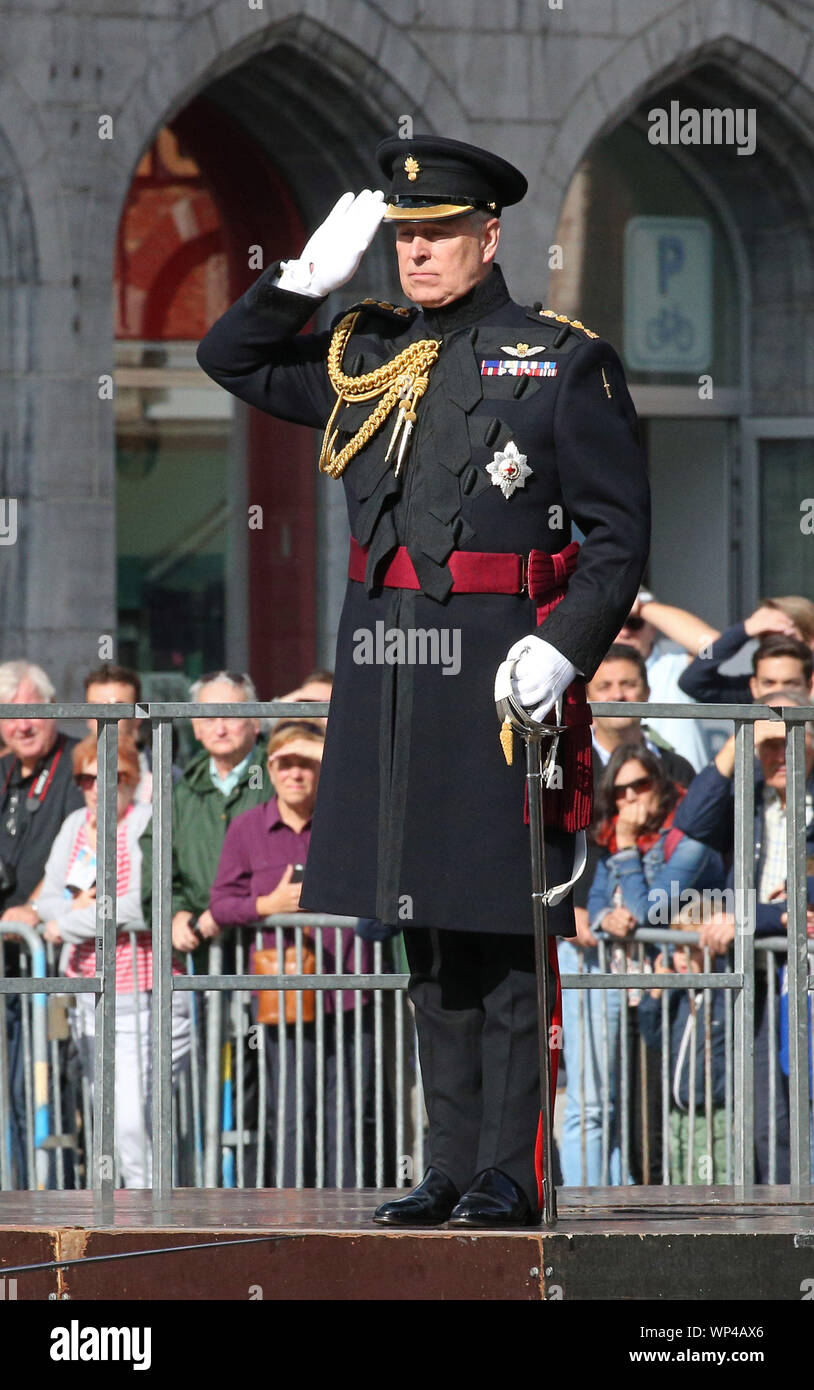 Royal colonel grenadier guards hi-res stock photography and images - Alamy