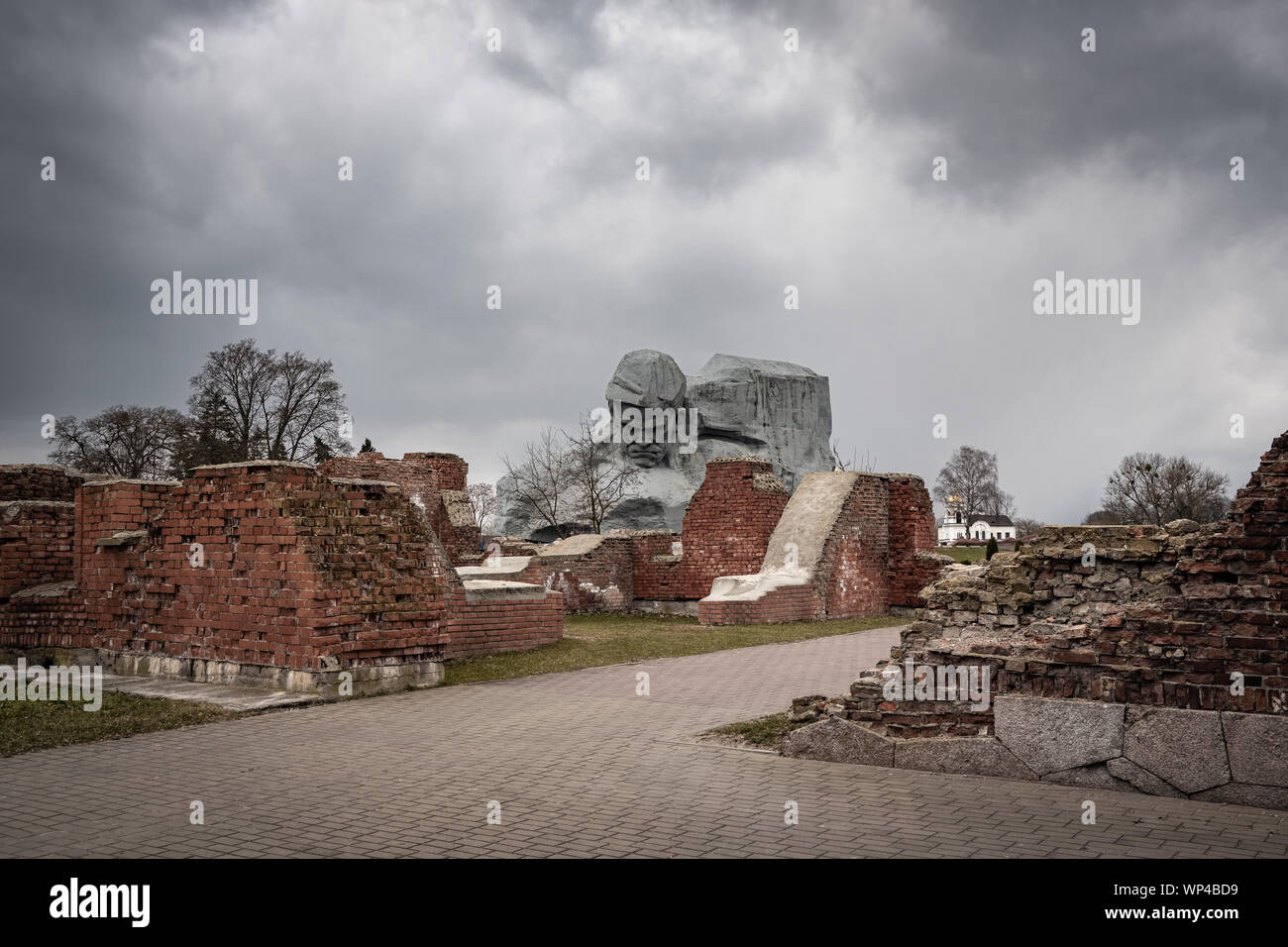 Soldier head memorial obelisk hi-res stock photography and images - Alamy