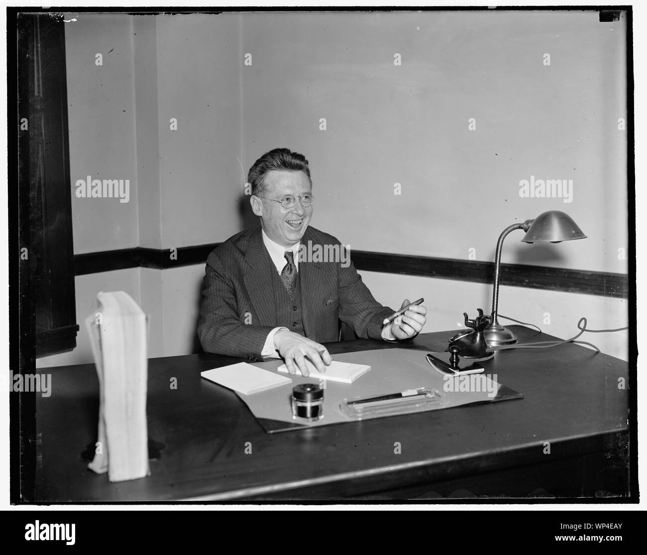 Consumers Black and White Stock Photos & Images - Alamy