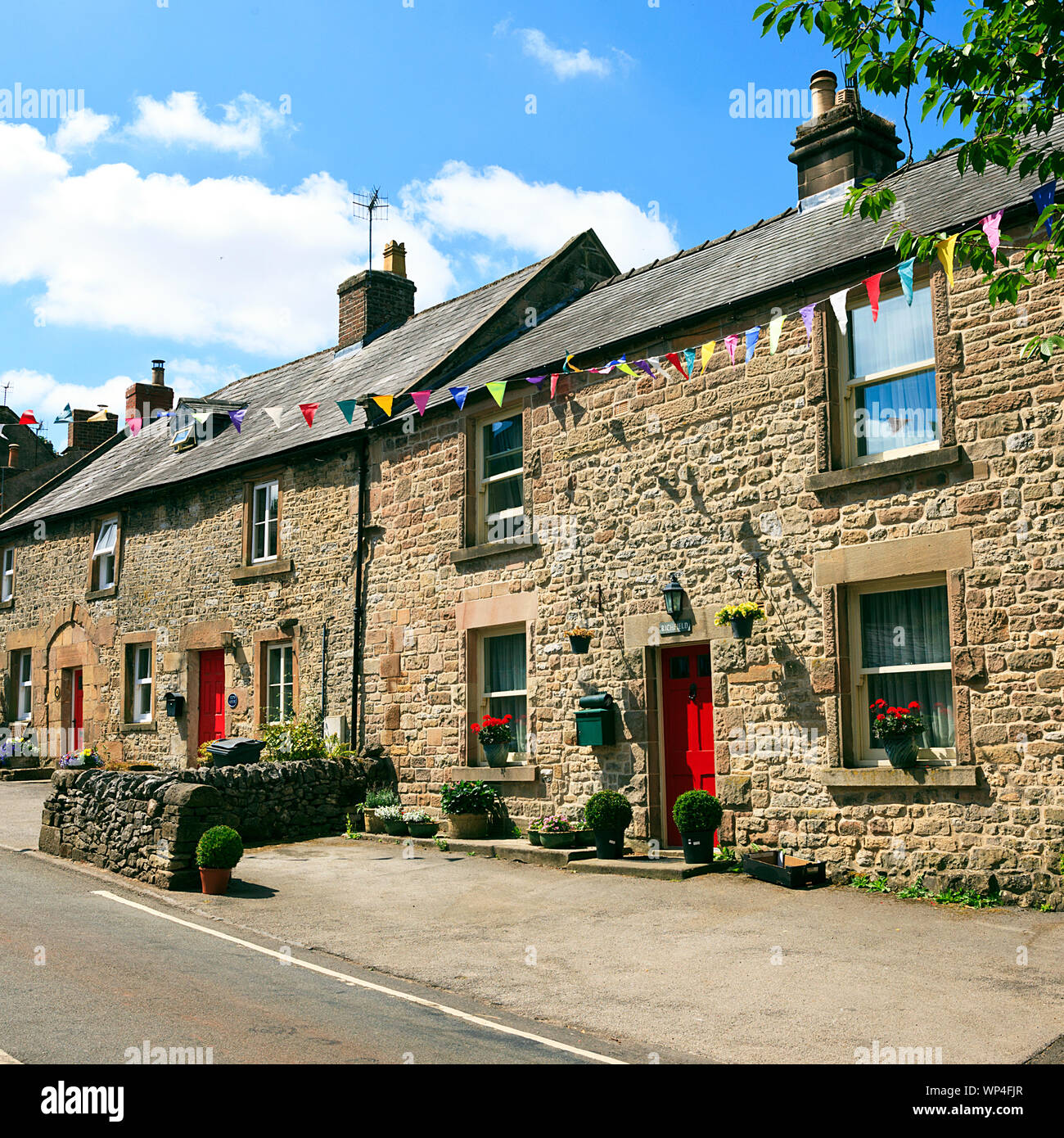 Village of winster hi-res stock photography and images - Alamy