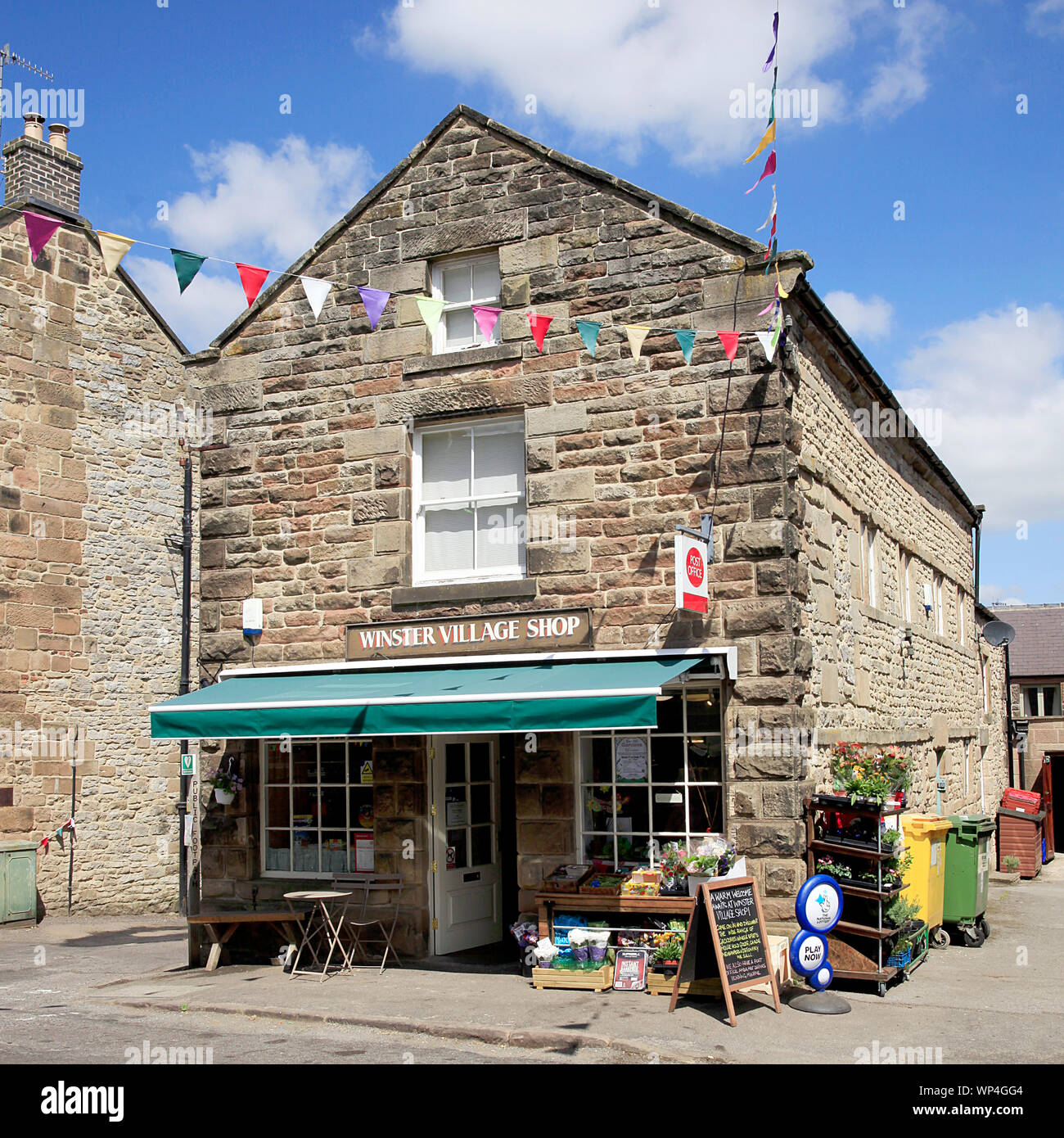 English post office shop front hi-res stock photography and images - Alamy