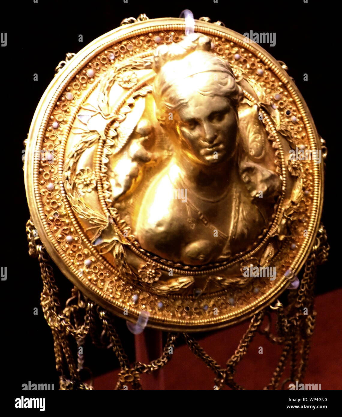 ancient, Greek, gold, stone, jewelry, history Stock Photo - Alamy