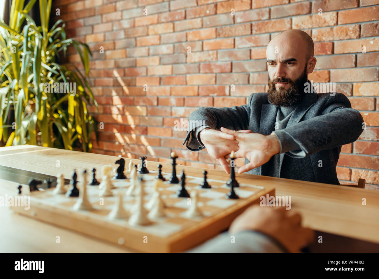 Two male chess players on competition Stock Photo - Alamy