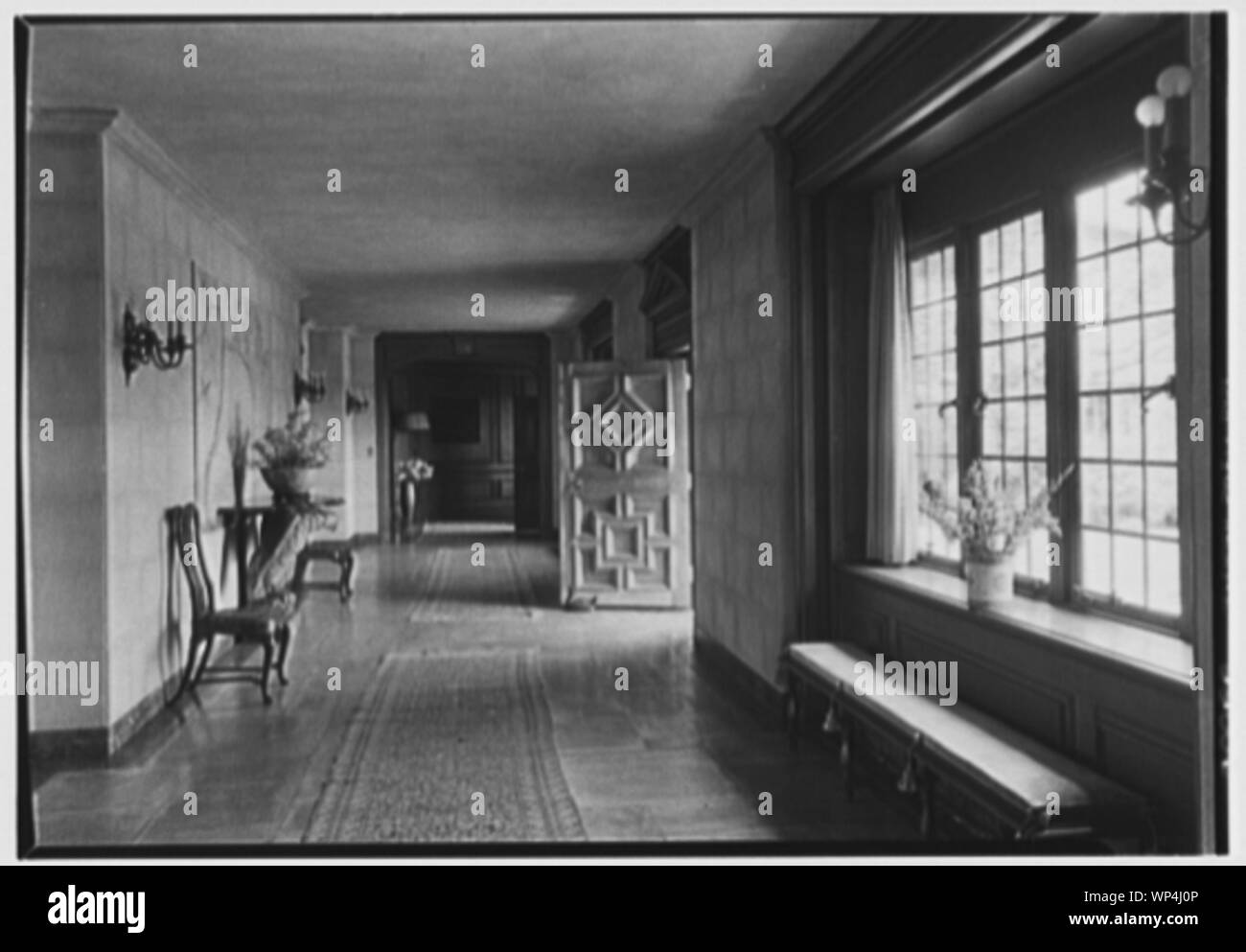 John russell pope architecture Black and White Stock Photos & Images ...