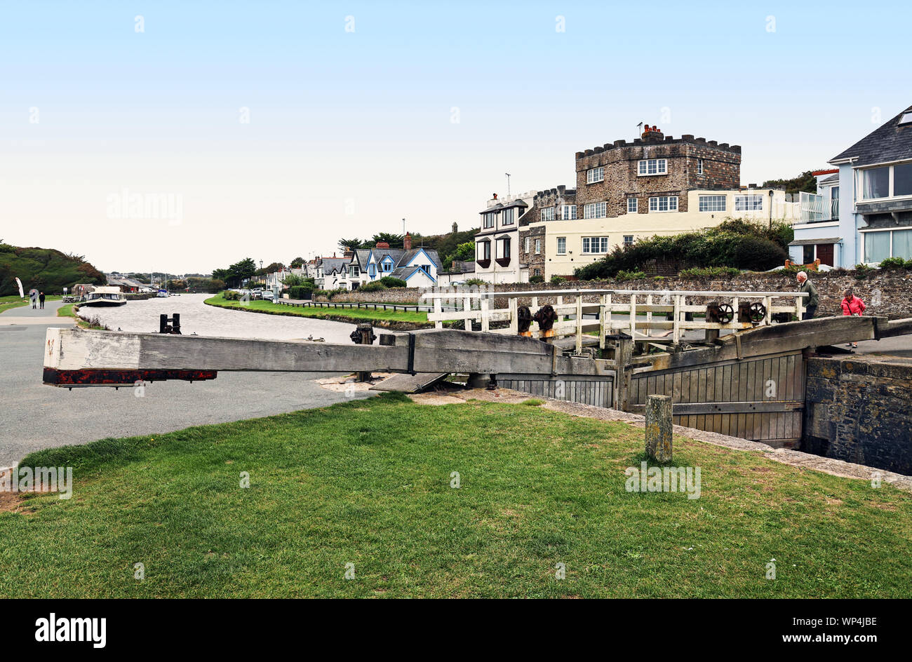 Bude canal lock cornwall hi-res stock photography and images - Alamy