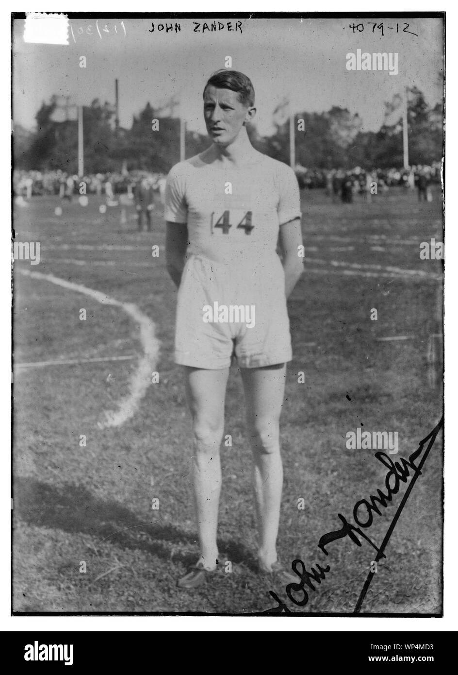 Middle sports Black and White Stock Photos & Images - Alamy