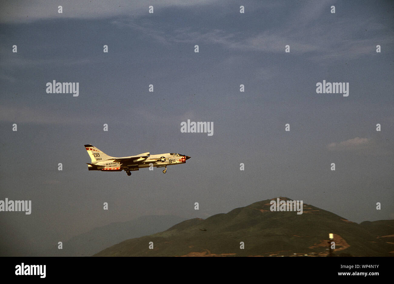 F 8 crusader hi-res stock photography and images - Alamy