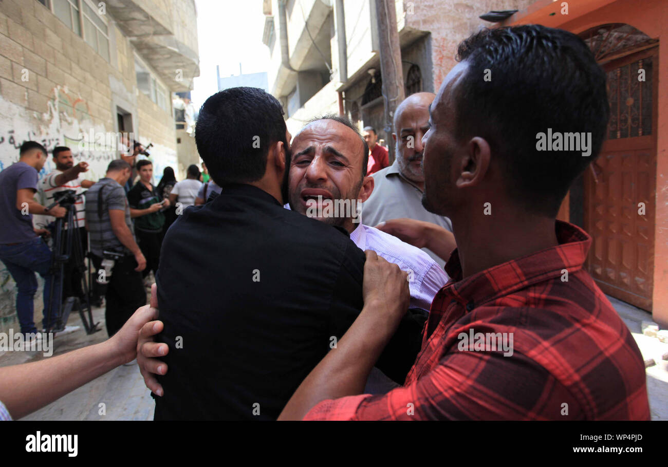 Gaza City, Gaza Strip, Palestinian Territory. 7th Sep, 2019. Relatives ...