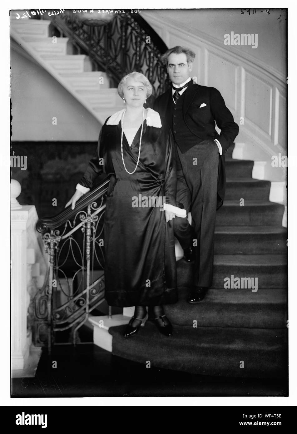 Schwatz hi-res stock photography and images - Alamy