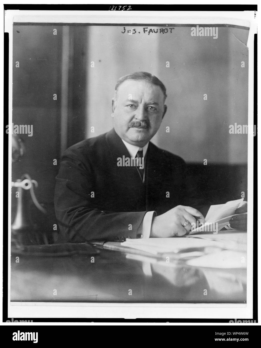 Faurot hi-res stock photography and images - Alamy