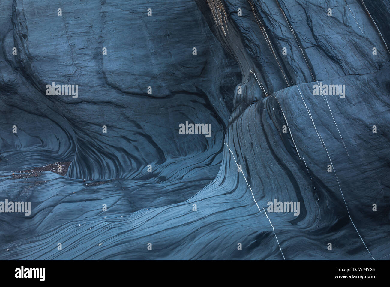 Devon slate rocks hi-res stock photography and images - Alamy
