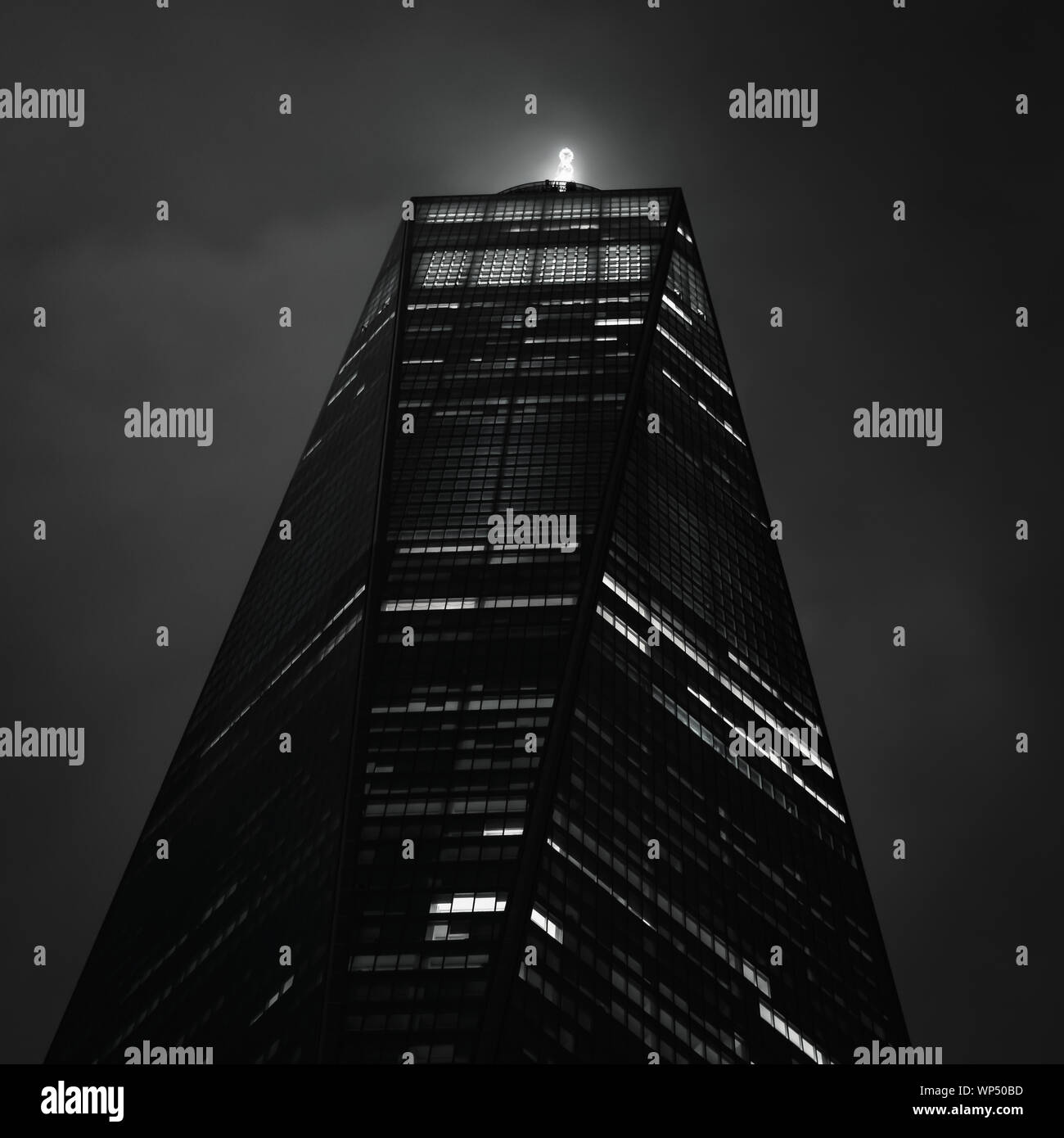 Oculus world trade center night hi-res stock photography and images - Alamy