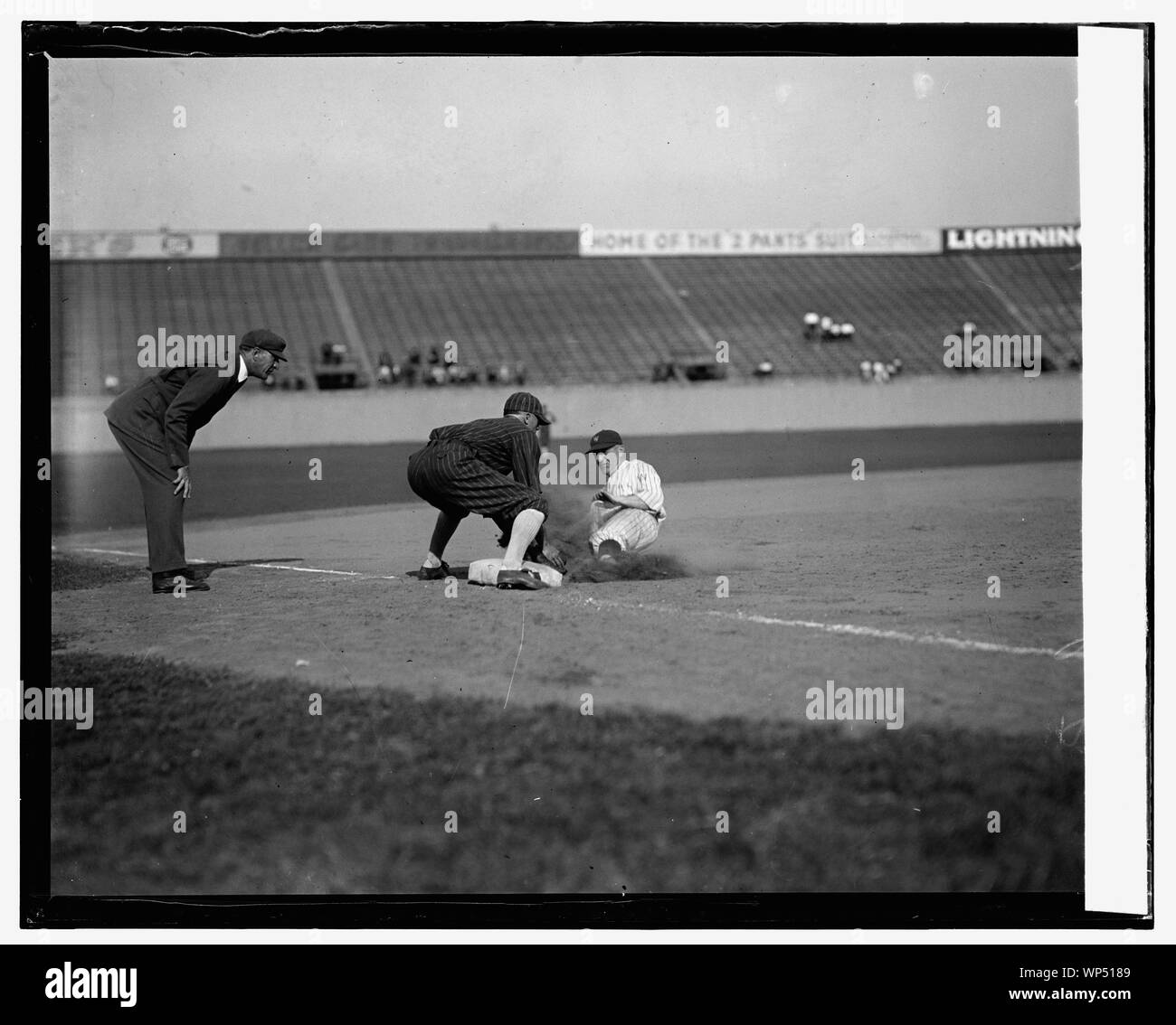 Judge, Kamm & Umpire Giesel Stock Photo - Alamy