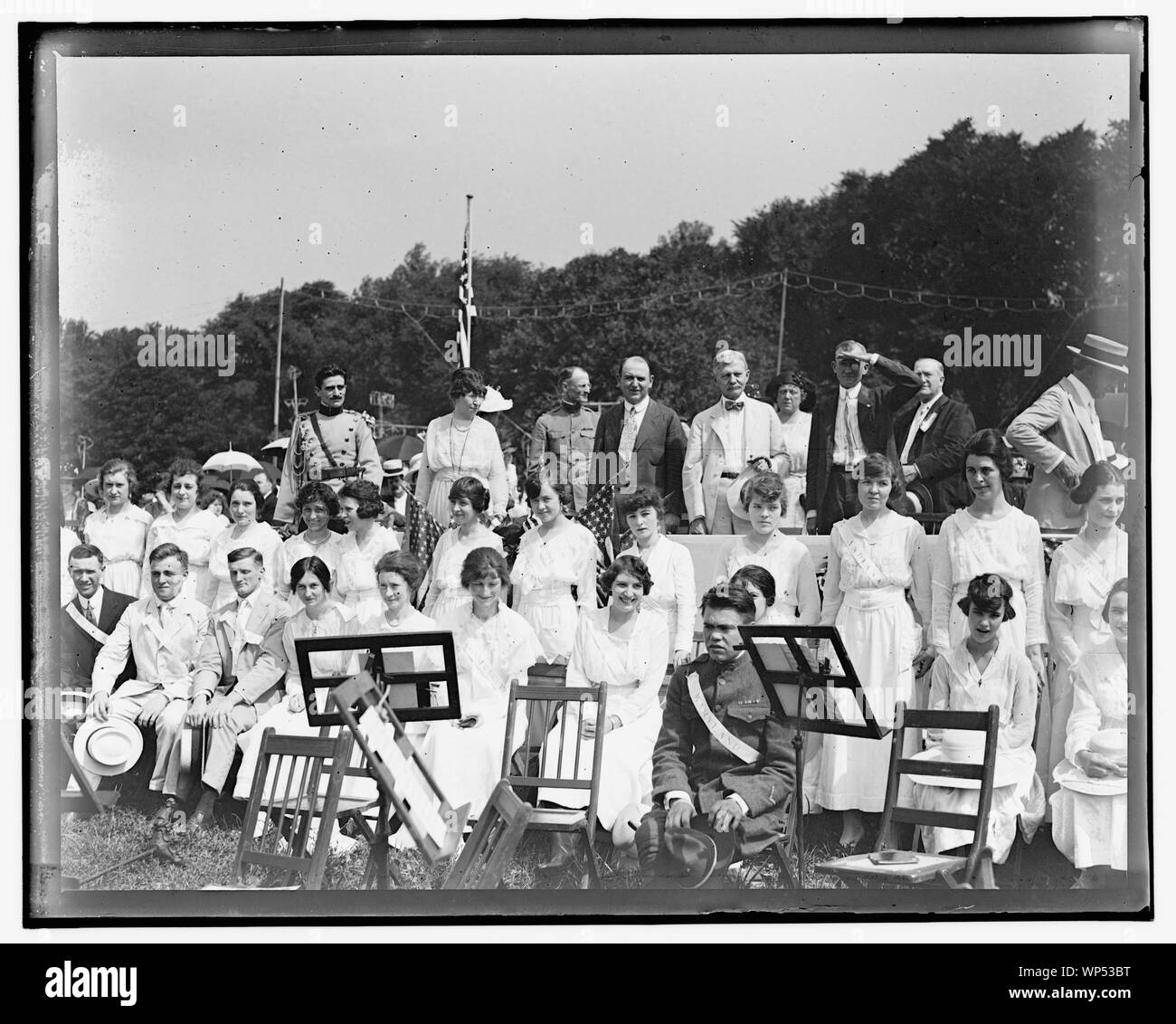 Revolution monument Cut Out Stock Images & Pictures - Alamy
