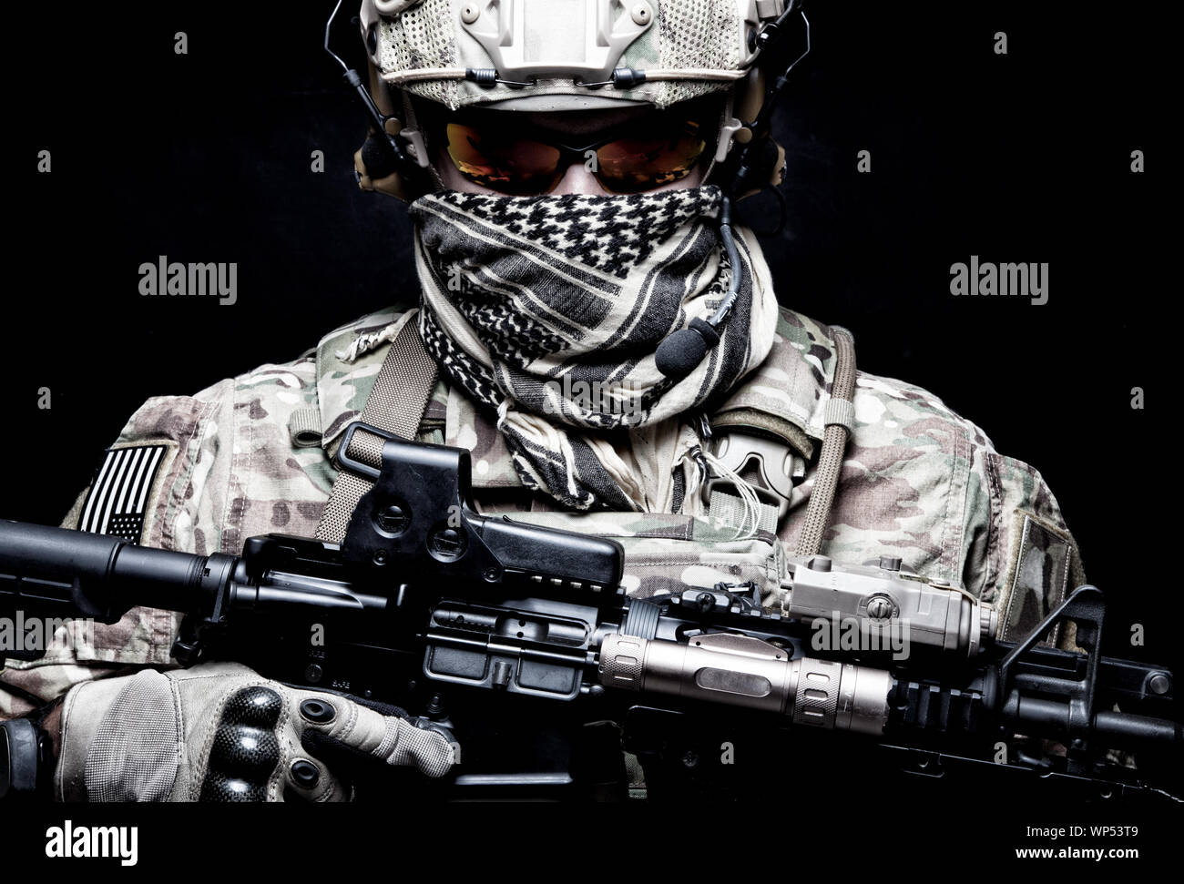 Face hidden and army hi-res stock photography and images - Alamy