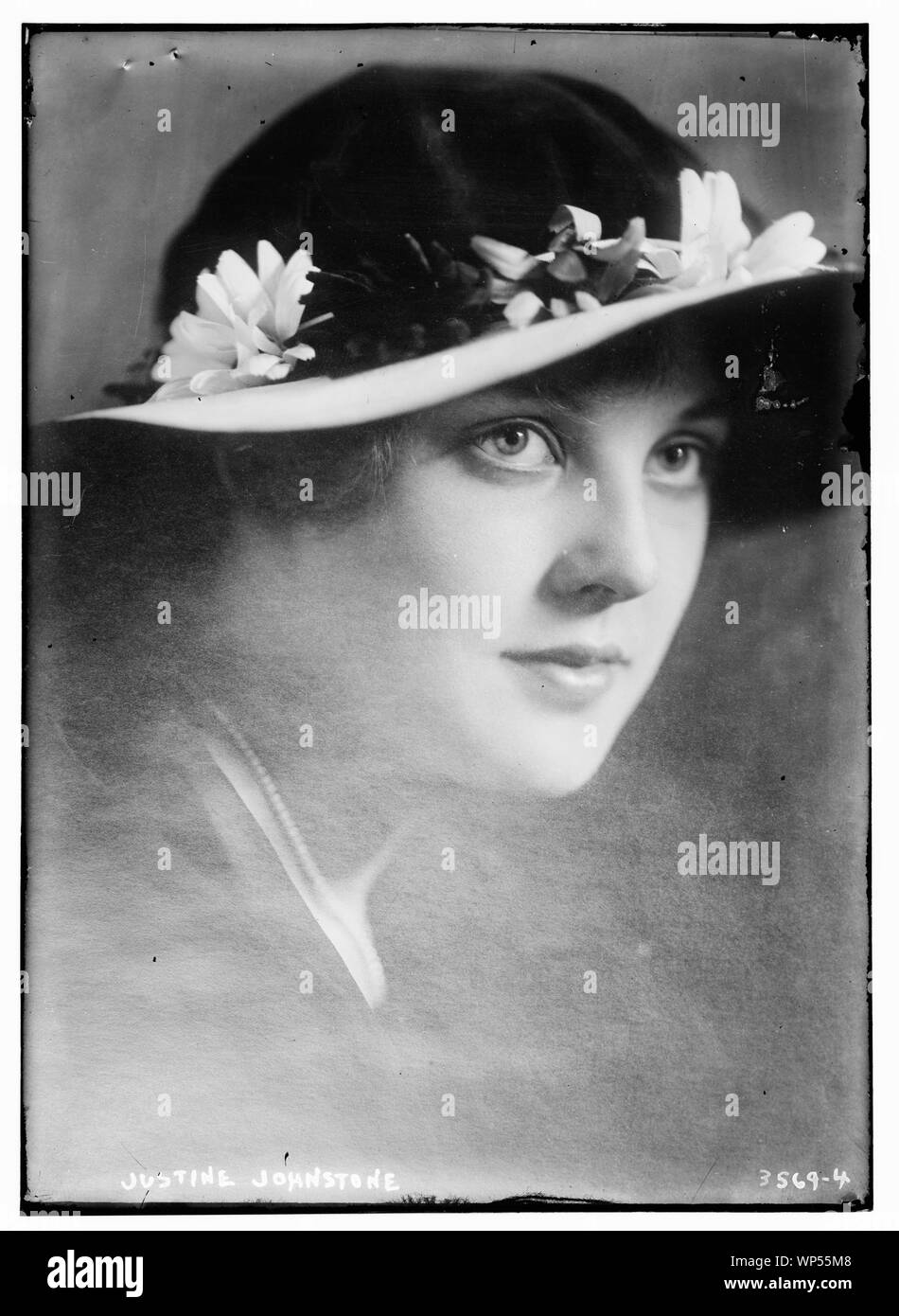Justine johnstone Black and White Stock Photos & Images - Alamy