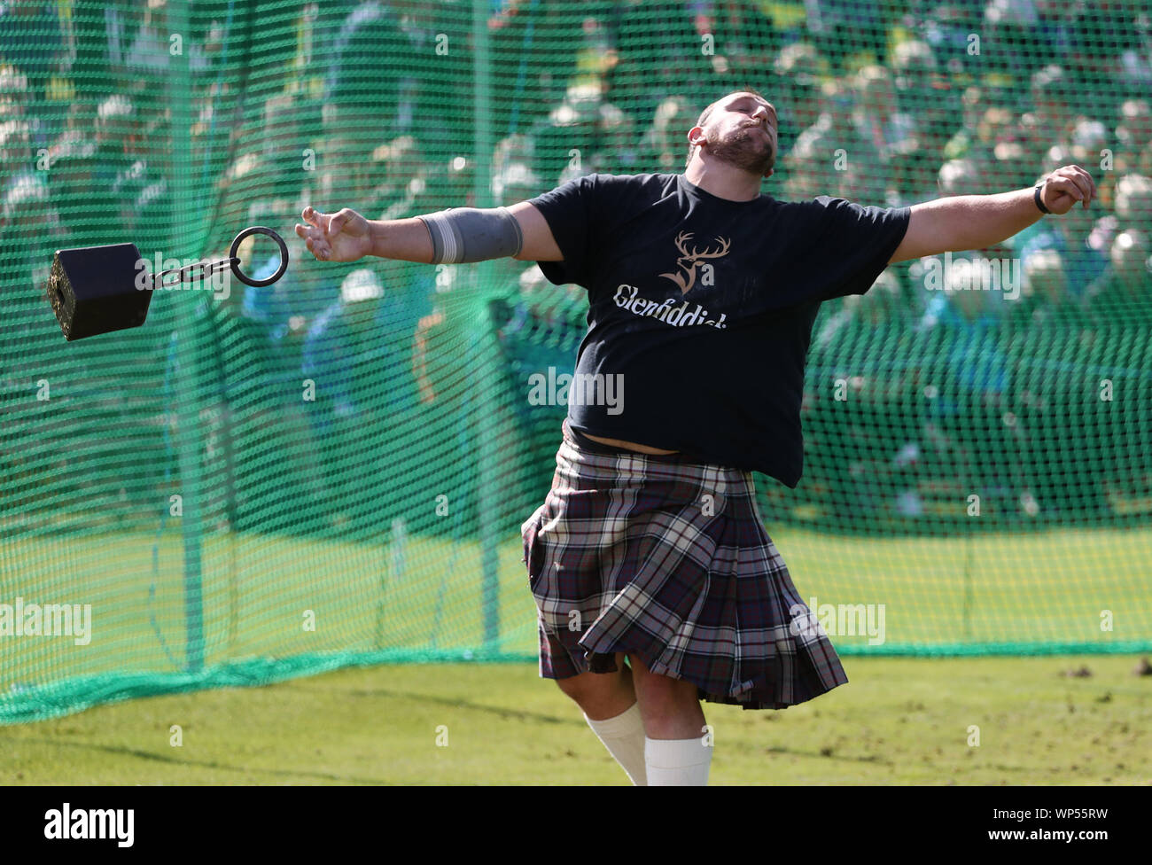 Heavyweight class throws hi-res stock photography and images - Alamy