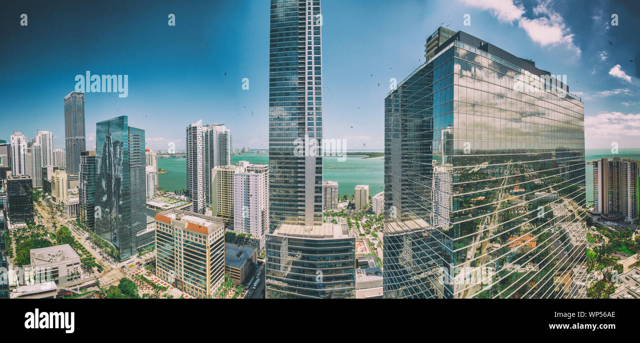 Balcony on downtown building miami hi-res stock photography and images ...