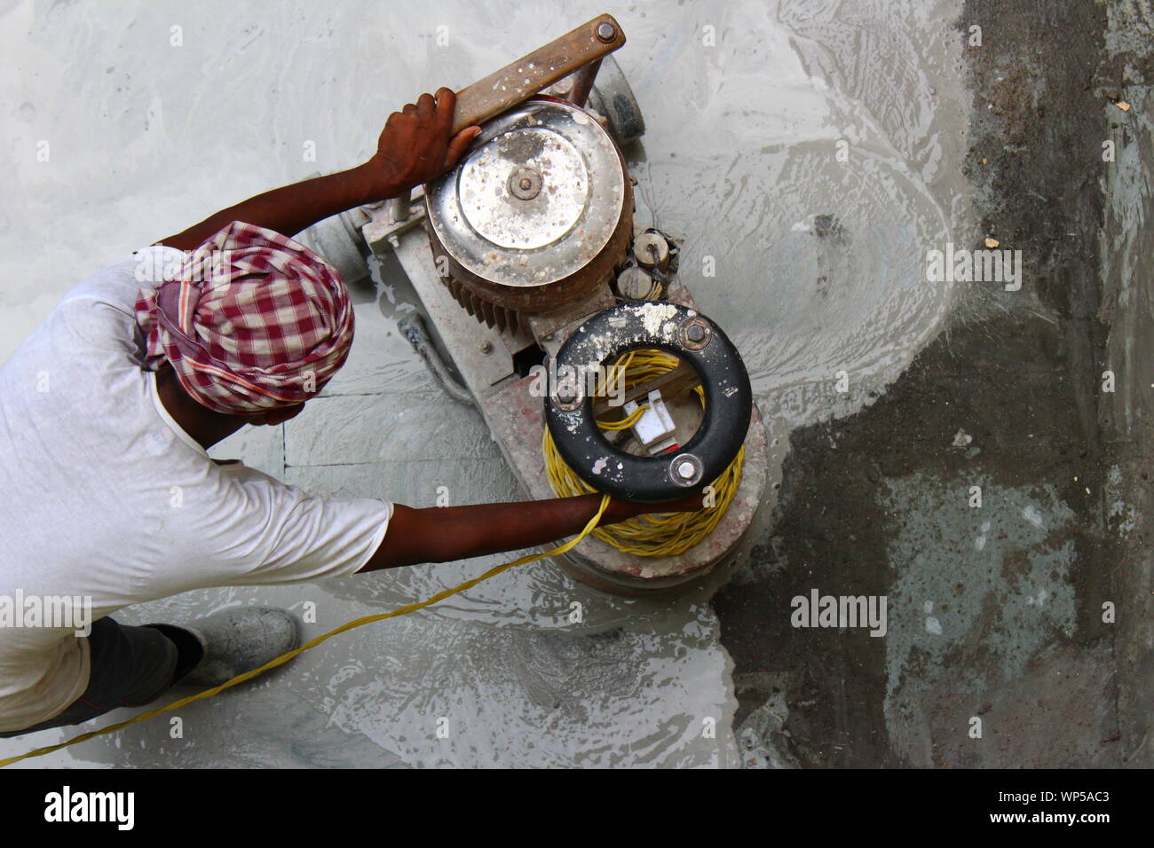 Polishing machine hi-res stock photography and images - Alamy