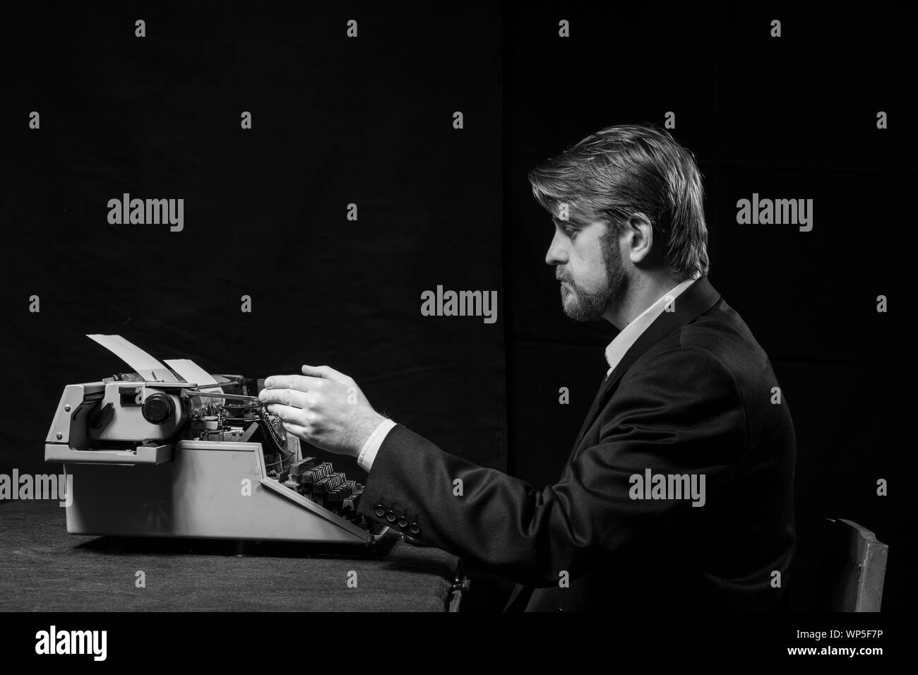 Writer pensive Black and White Stock Photos & Images - Alamy