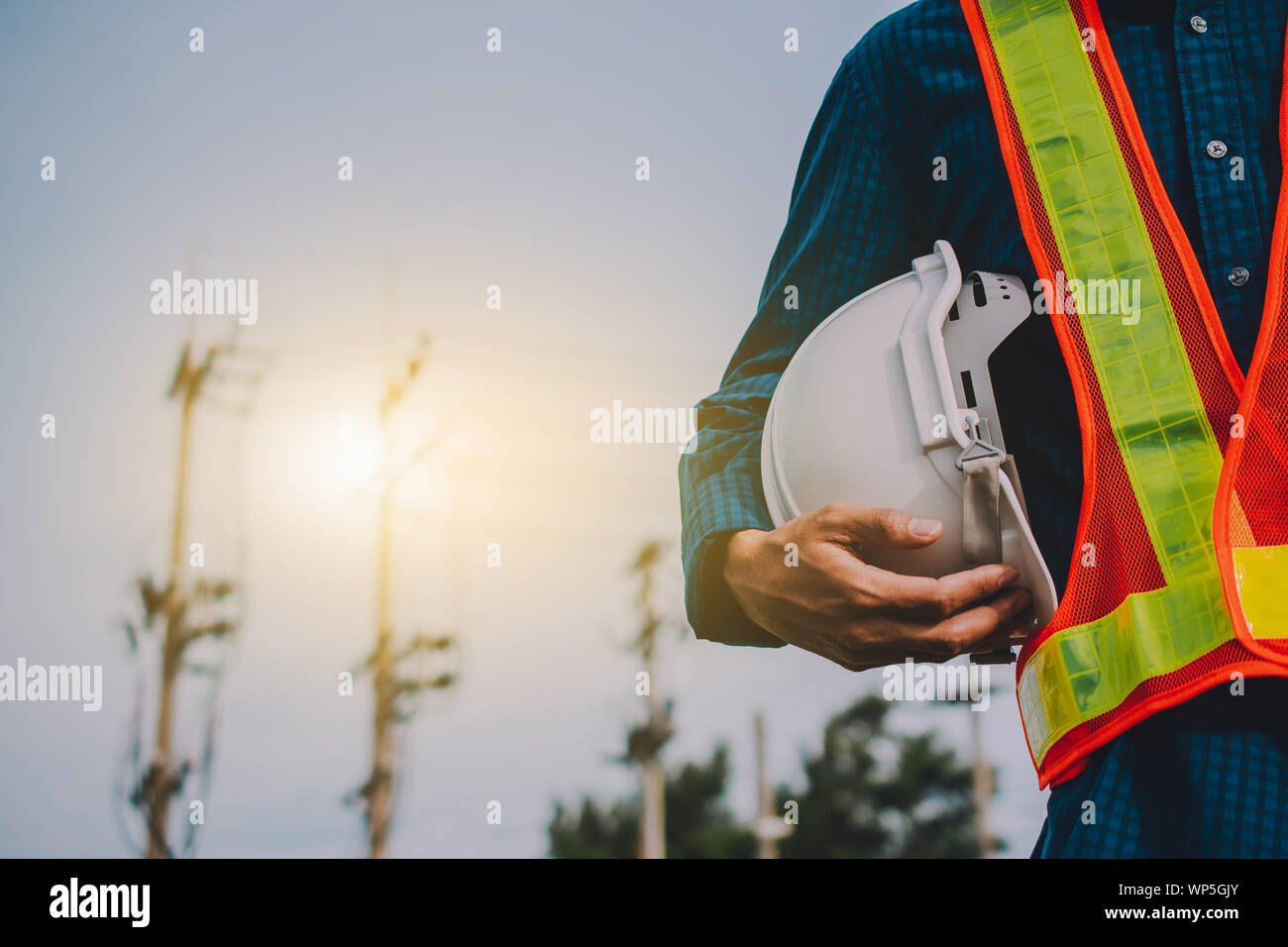 Engineering holds white safety hi-res stock photography and images - Alamy