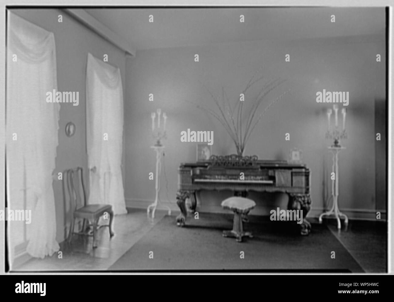 Kenneth st Black and White Stock Photos & Images - Alamy