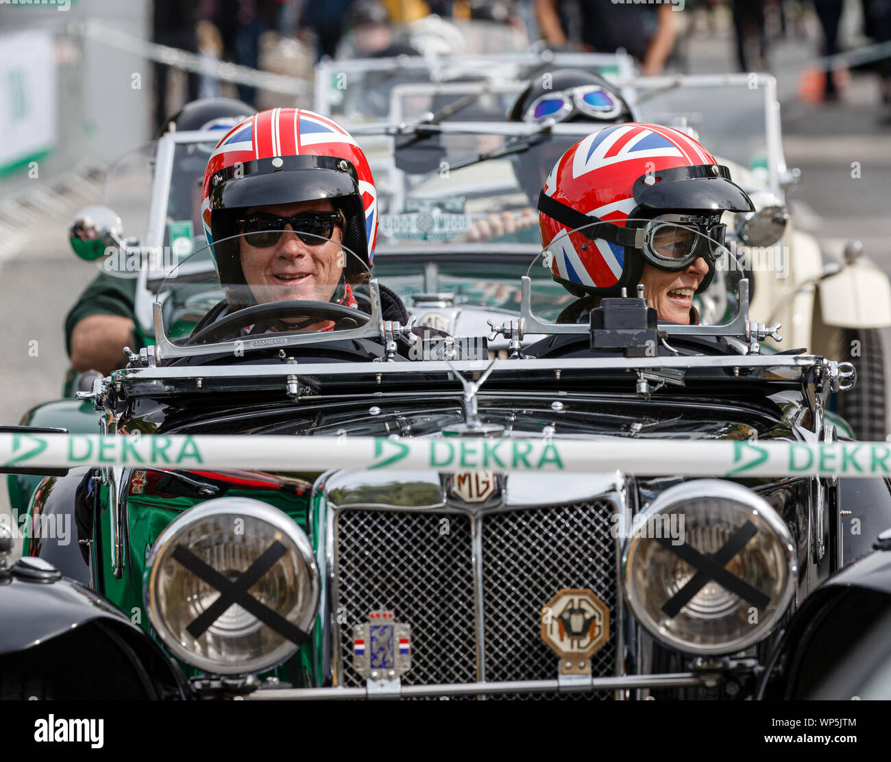 Hamburg, Germany. 07th Sep, 2019. Historic MG sports cars are waiting ...