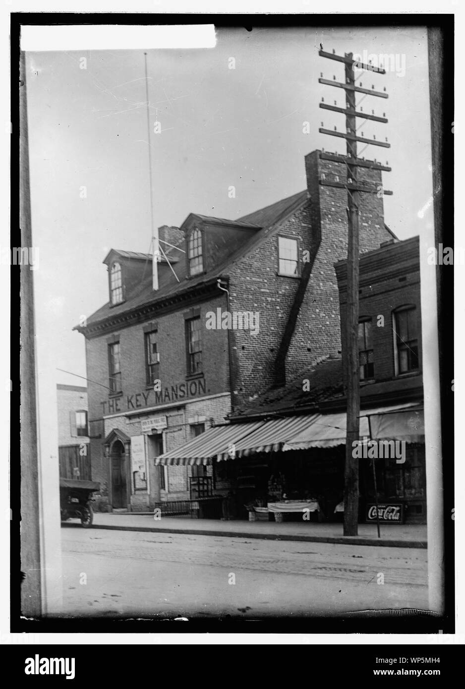 Key to an estate Black and White Stock Photos & Images - Alamy